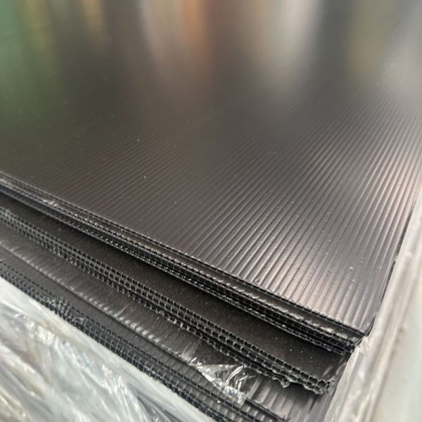 CORFLUTE 2.4m x 1.22m x 2.7mm GSM350 | Steve Jones Landscaping